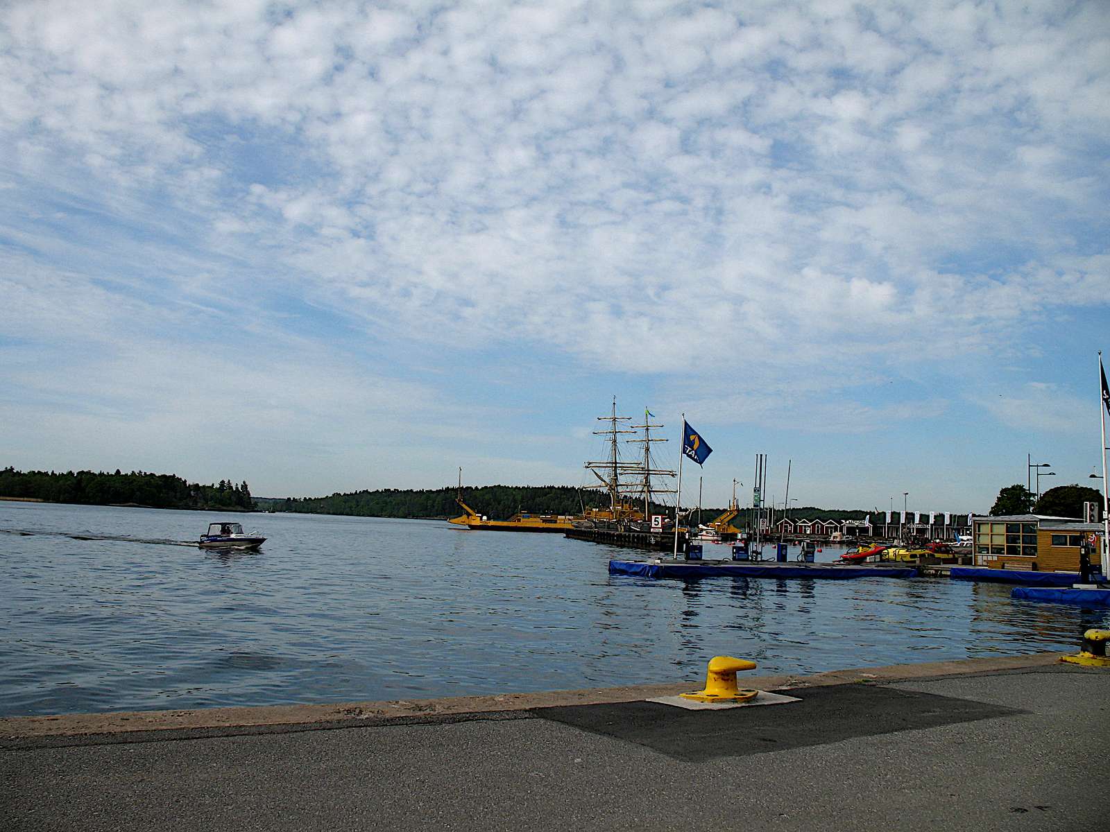 Vaxholm ferry terminal - online puzzle